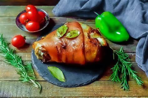 Свиная рулька в фольге запеченная в духовке рецепт фото пошагово и ...
