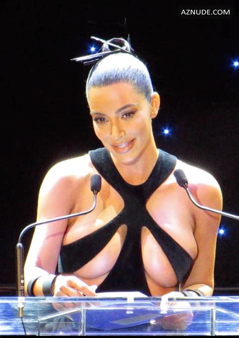 Kim Kardashian In A Near Breast Exposing Outfit At The Oscars Of Beauty And Styling In Los