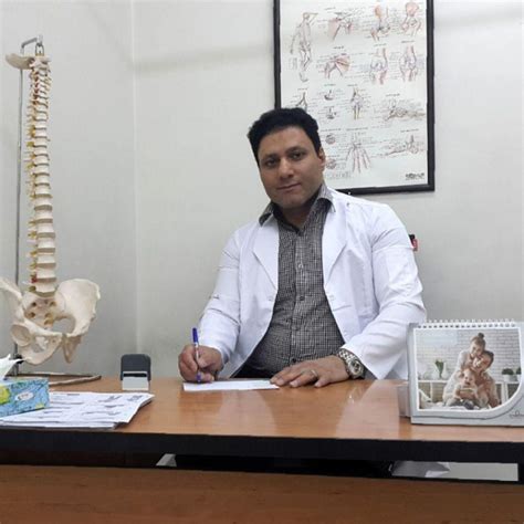 دکتر سید محسن کاظمی مرکز ارتوپدی دکتر کاظمی