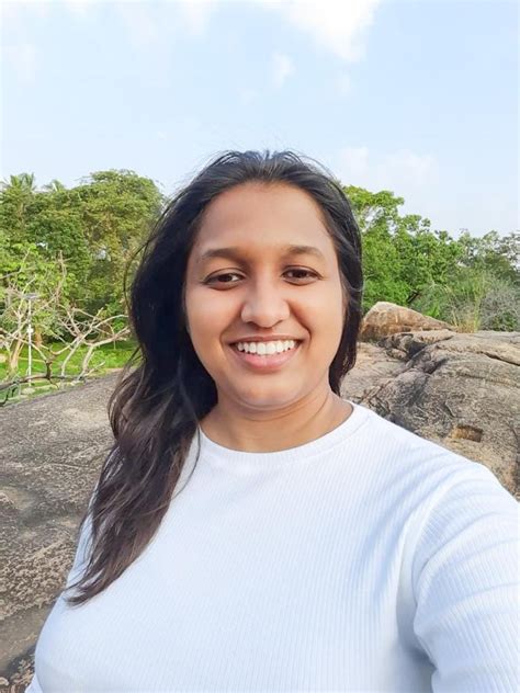 Sanduni Rathnayake Medium