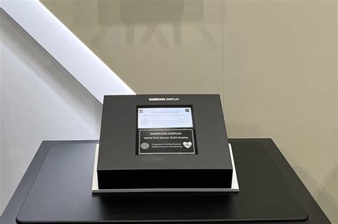 samsung reveals revolutionary oled panel with built in fingerprint