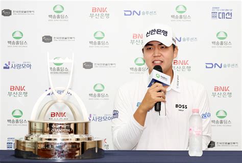 장유빈 Kpga 코리안투어 최초 상금 10억 원 돌파장희민과 연장 끝에 시즌 2승