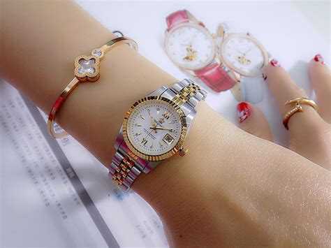 Часы с серебряным браслетом 64 фото