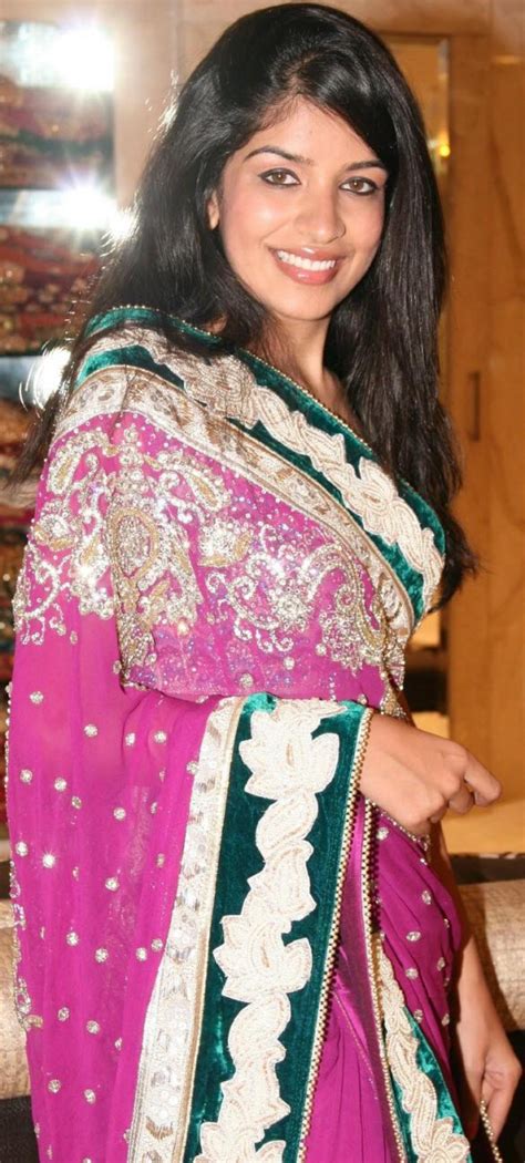 Actress Actors Pictures Collections Annie Ruby In Saree