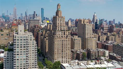 Why One Fifth Avenue Is Still One Of Nycs Most Star Studded And Desirable Buildings
