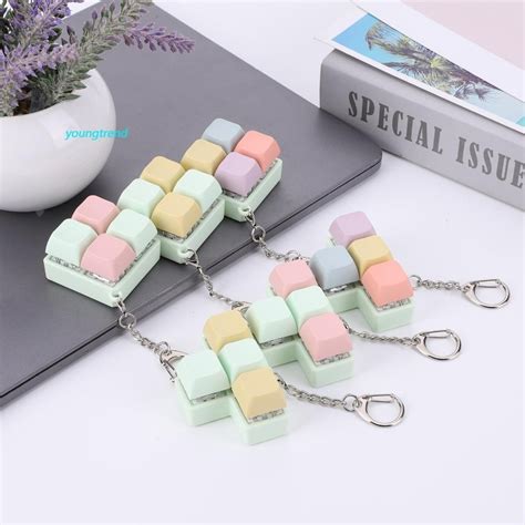 Keyboard Fidget Clicker Keychain 4 Keys Sensory Fidget Keyring Keycaps Fidget Keyborad Button