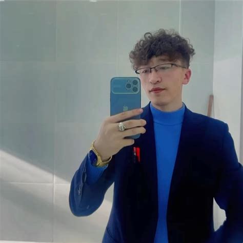 Бүтээлч багш ☑️☑️1 Р АНГИ ҮЗҮҮЛЭН БАГЦ Чанартай Facebook