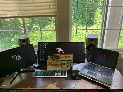 Chris B On Linkedin Linux Debian Mint Opensource Unix Distrowatch