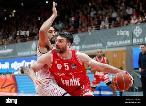 Bild V L Noah Kirkwood Telekom Baskets Bonn 22 Und Owen Klassen