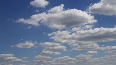 Wattewolken Bilder Durchsuchen Archivfotos Vektorgrafiken Und Videos Adobe Stock