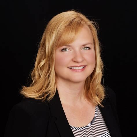 Lora Cordova Real Estate Agent In Stevens Point Wi