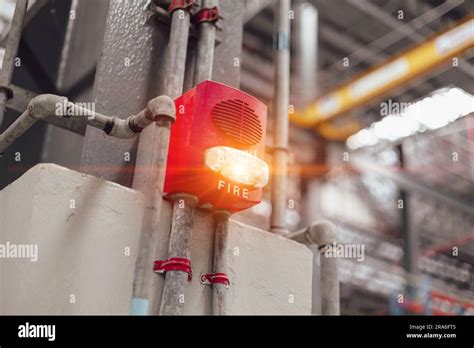 Fire Alarm Fire Detector With Quick Strobe Light Alert Speaker Wall Mount For Industrial