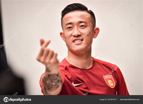 Exclusive Jiang Zhipeng Hebei China Fortune Poses Filming Session Official — Stock Editorial