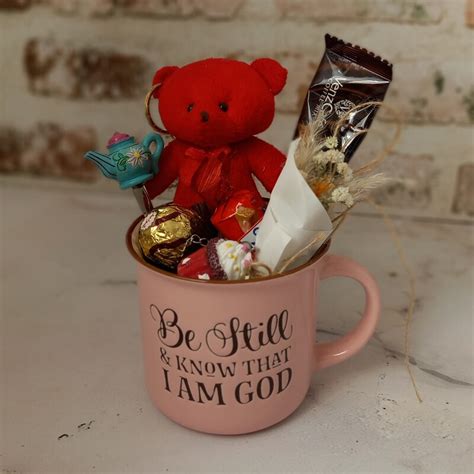 خرید و قیمت باکس هدیه تولد جهیزیه ولنتاین شامل ماگ سرامیکی و عروسک