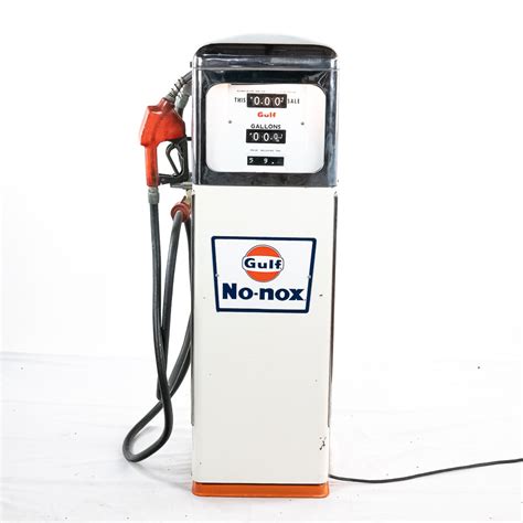 Vintage Wayne Model One Gas Pump Auction