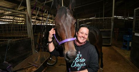 Sarah Rushbrook Kootingal Trainer Reinswoman Is Attacking The Sport