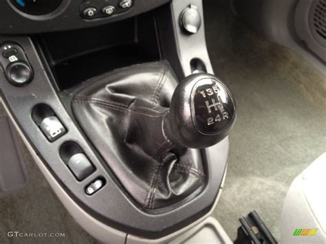 2004 Saturn Vue Standard Vue Model Transmission Photos