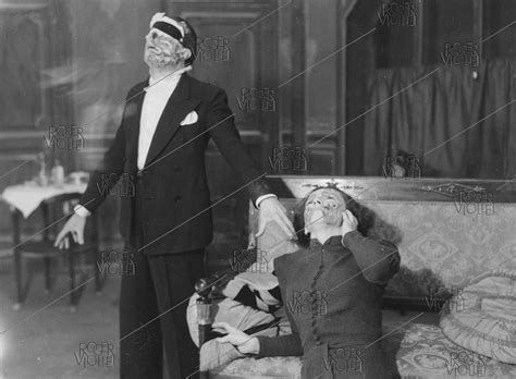 Le Baiser Dans La Nuit De Maurice Level