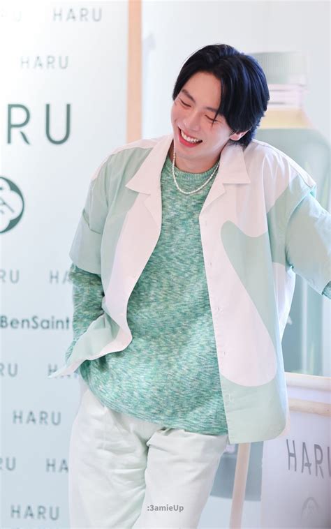 Ghim của Y I N G trên