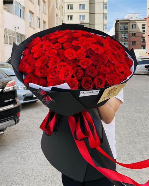 Queeniem Premium Flowers Код B99 Баглаа цэцэг 99 сарнай цэцэгтэй Үндсэн үнэ 1 035 000