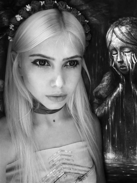 1 Соня 2 41 год 3 Ищу мужчину не старше 53 лет ☺ ☺ Выберу из ком ВКонтакте