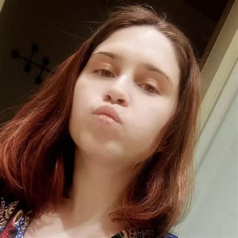 Люди хто хоче в чат в телеграмі напишіть мені чи якось подайте знак ми там спілкуємося