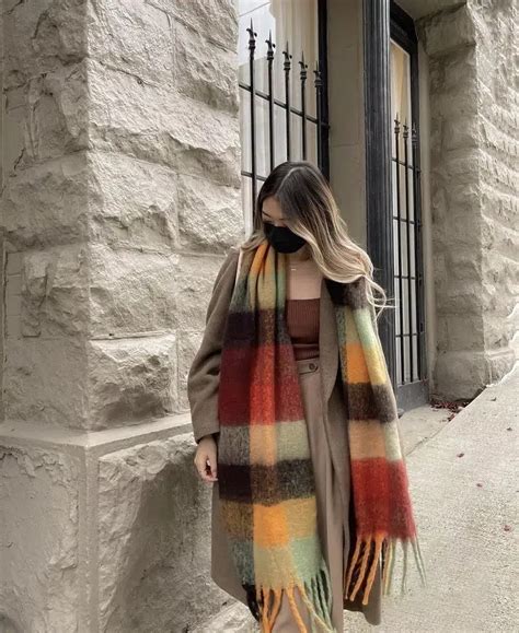 Blanket Scarf Outfits 50 Ways To Wear A Blanket Scarf Vestiti