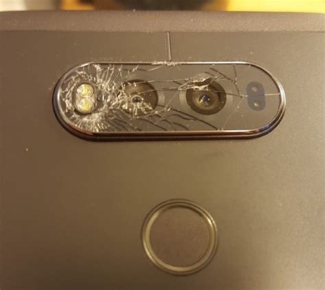 LG V20 Owners Reporting Problems With Camera Glass Breaking Geeky Gadgets