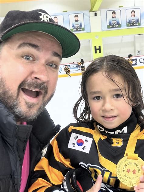 샘 해밍턴 자식 농사 大성공 “아이스하키 대회 우승 황금 스케이트” 선넘패