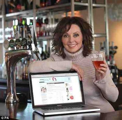 ARE LESBIANS HAVING SEX WITH THE MEMORY OF DIANA Pete Brown