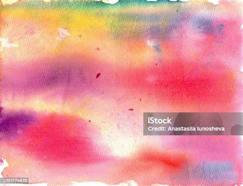 분홍색 노란색 자주색 색조의 생생한 추상 수채화 배경 부드럽고 예술적인 질감으로 디자인 초대장 포스터 및 디지털 프로젝트에 적합합니다 0명에 대한 스톡 벡터 아트 및 기타