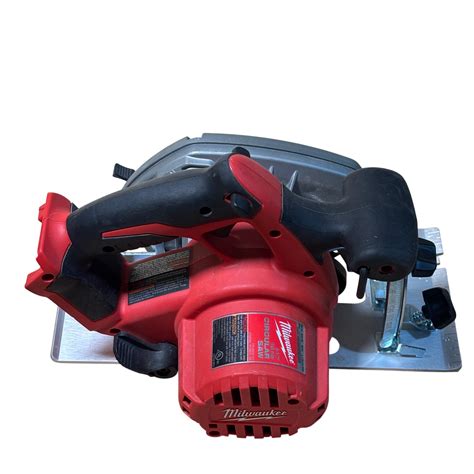 Milwaukee 2630 20 M18 18v Li Ion Cordless 6 1 2 Circular Saw 8648 Tool