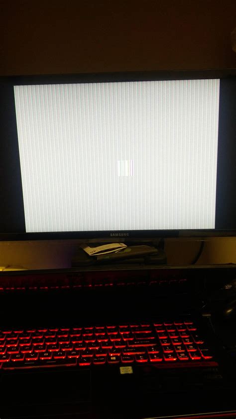 This Happens To My Screen When I Turn It On From Sleep Does Anyone Know A Solution R MSILaptops