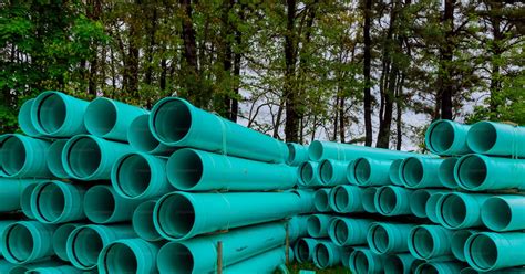 건물을 위한 물을 배수하기 위한 기업을 위한 녹색 플라스틱 Pvc 관 주식 사진 Unsplash의 Pvc 폴리염화비 이미지