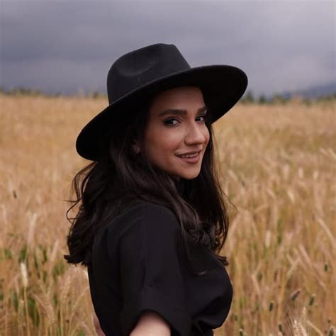 negin soodkhah negin sdk threads say more