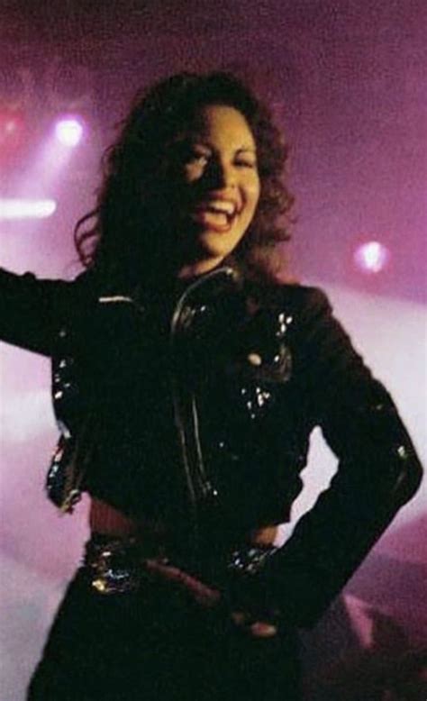 Pin On Aaliyah Selena A Remembrance