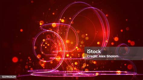 공간에서 날아다니는 굴곡과 파도가 있는 추상적인 실 끝없이 펼쳐진 불꽃과 빨간색과 주황색 의 광채 가능성에 대한 스톡 벡터 아트