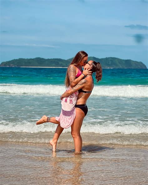 Evol Scientists Suggest That Merely Staring Into Another Persons