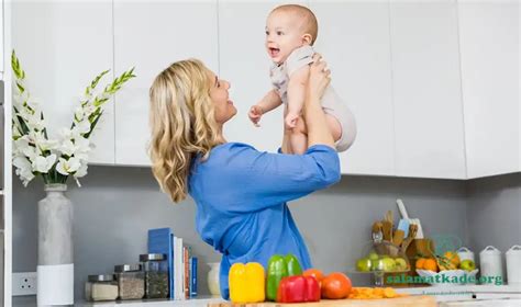 تغذیه مادر شیرده در ماه اول چه باشد؟ سلامتکده