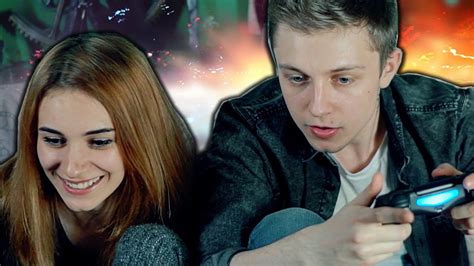 МОЯ ДЕВУШКА ИГРАЕТ В Fifa 17 Youtube