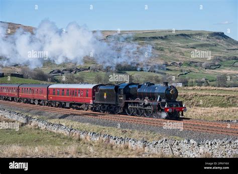 The Image Is Of The Lms Class 6p 4 6 0 45690 Leander Steam Train