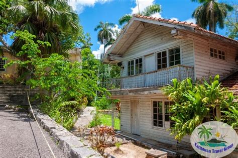 Красивая усадьба «la Vigia Дом Хемингуэя расположена в районе Сан Франциско де Паула в Гаване