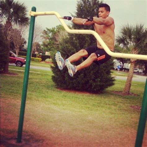 Lsit Pull Up To Superman Look Ma No Hands Pull Ups Superman Health Fitness