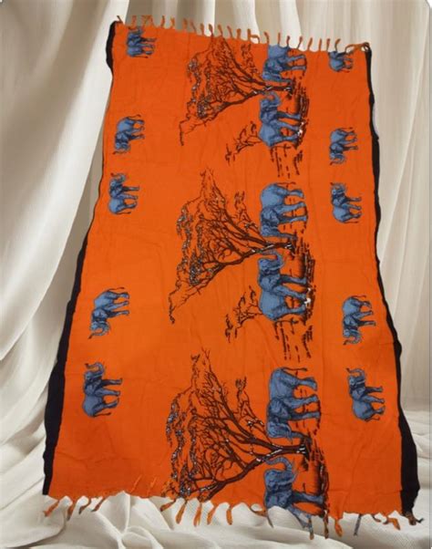 Шарф палантин великий з слонамивіскоза — цена 50 грн в каталоге Шарфы Купить аксессуары по