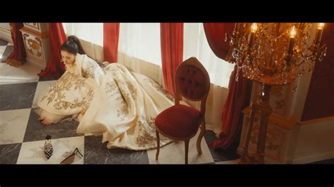 ITZY SNEAKERS M V ITZY On Make A GIF