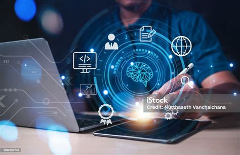 투자 및 절약을 위해 개발자에게 마우스 펜을 사용하십시오 금융과 투자에는 위험이 있으므로 조심해야 합니다 순서에 대한 스톡 사진 및 기타 이미지 Istock