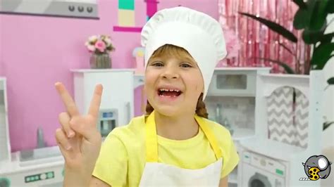 دیانا و روما بازی آشپزی ساخت کافه مخفی در اتاق فیلو