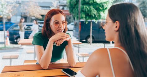 If A Woman Uses These 7 Phrases Regularly She Is A Lot Smarter Than