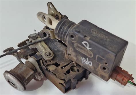 Предна Дясна Брава Централно Заключване Пежо 106 Peugeot 106 Други авточасти Резервни ча