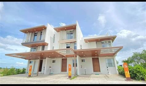 Una Apartments At Sevina Park By Chinie Rose Cabente Binãn